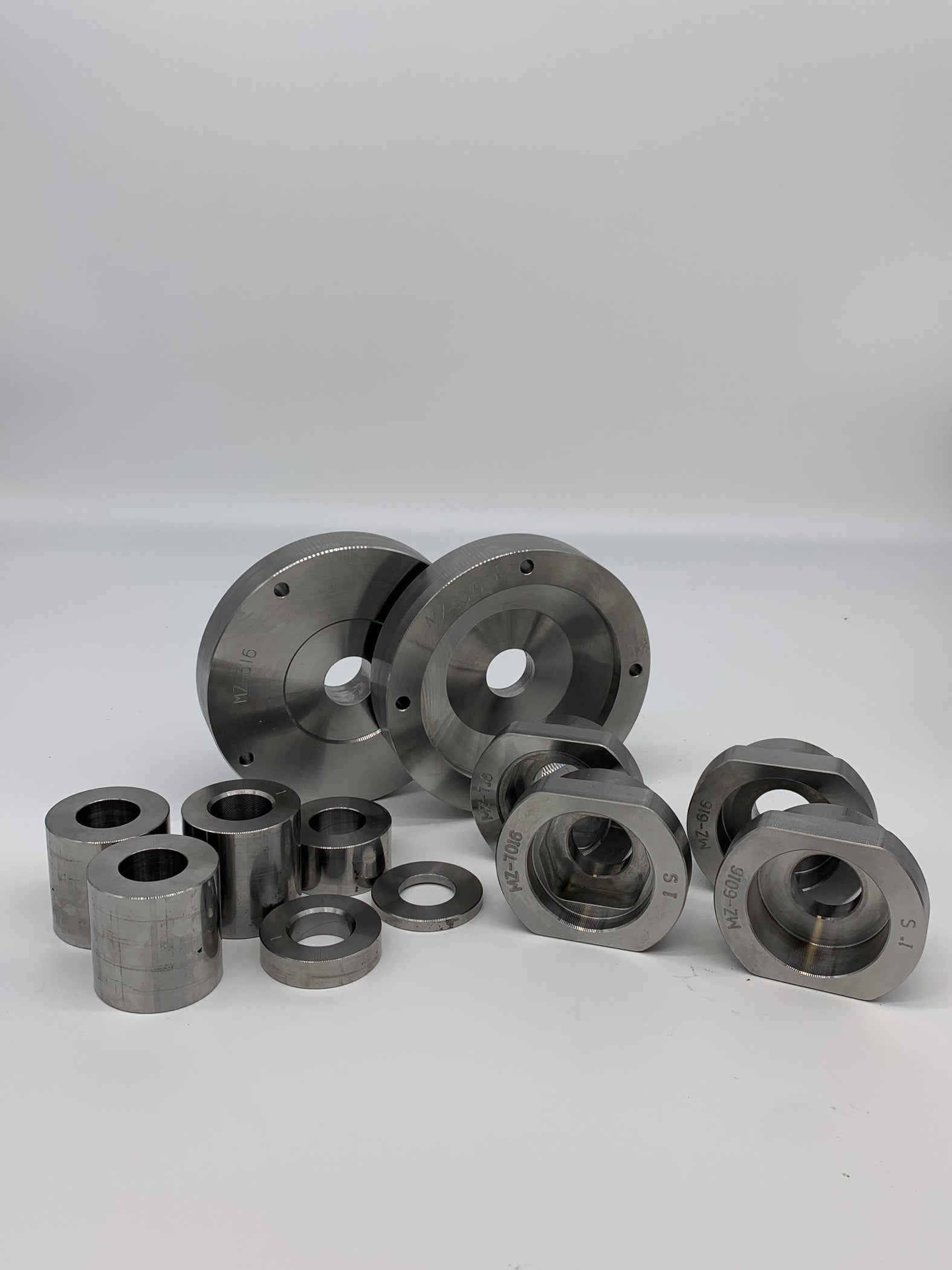 Model MZ Bolt Adapter Kit — Skidmore-Wilhelm